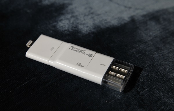 PhotoFast i-Flashdrive Cross Platform USB Drive Review
